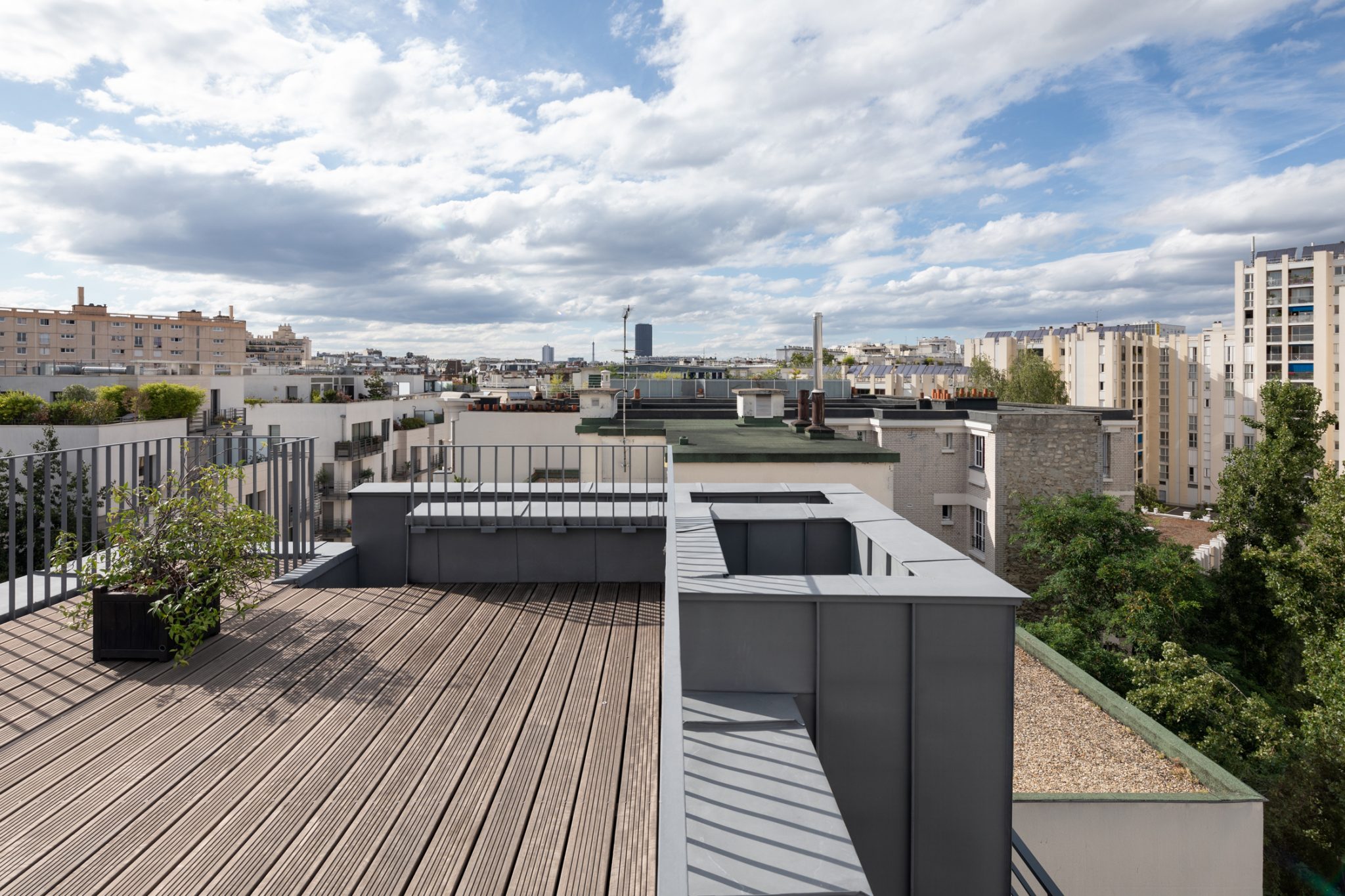 UP — Paris: Surélévation d'immeuble - Bam Archi